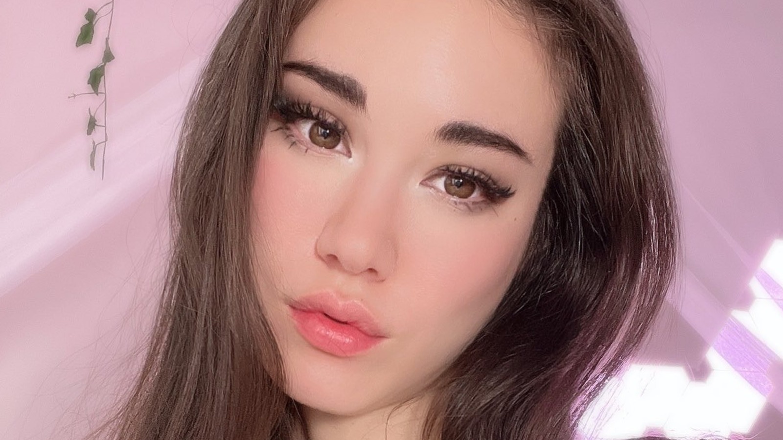 Indiefoxx Finally Explains Why She Was Permabanned On Twitch Indiefoxx Finally Explains Why She Was Permabanned On Twitch