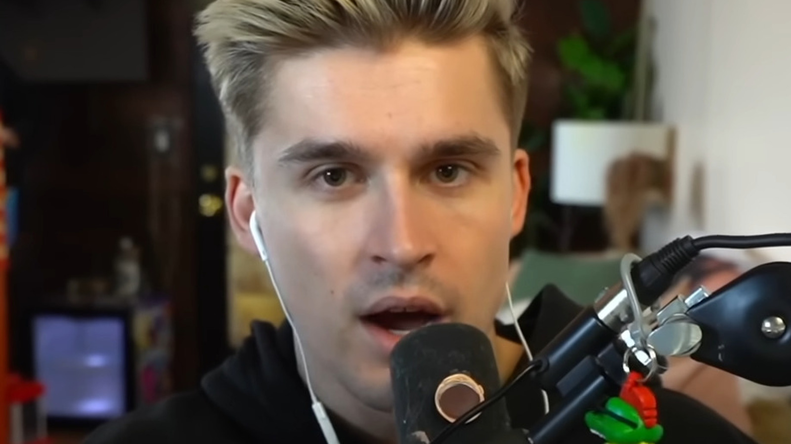 Ludwig Ahgren Steps Up Amidst Smash World Tour Drama