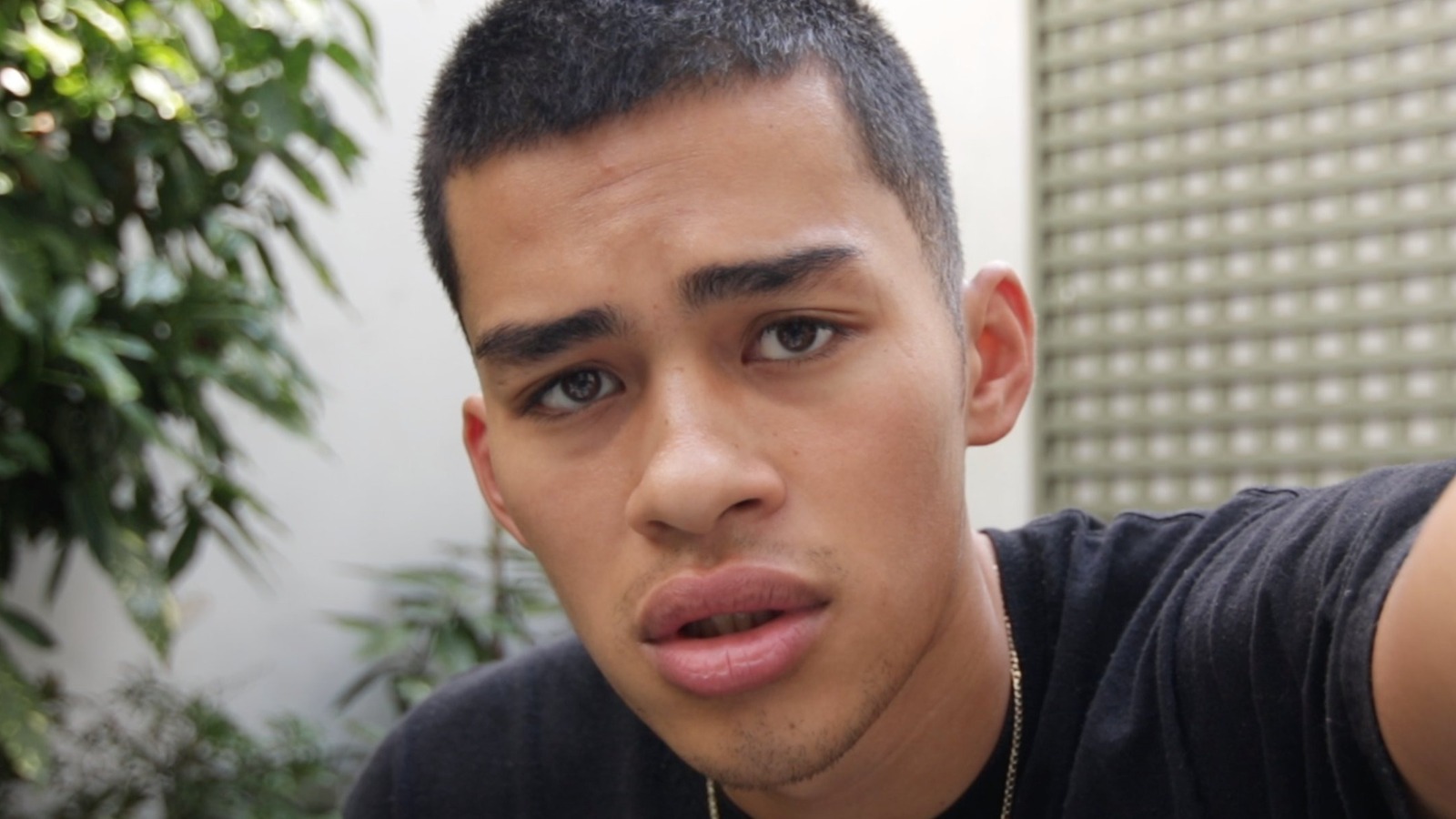 MoistCr1TiKal's Beef With Sneako Explained