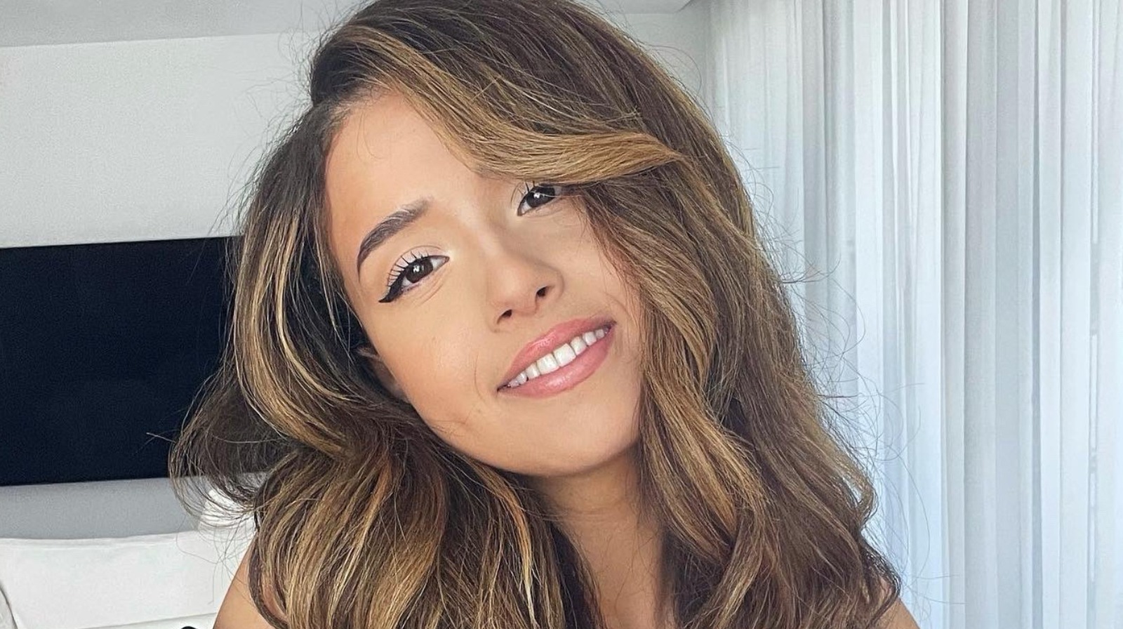 Pokimane Reveals Her Secret Twitter Group