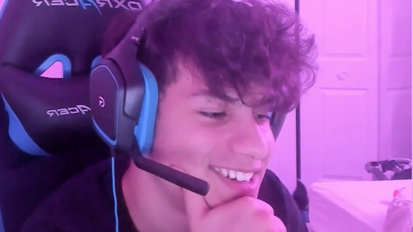 This Streamer Thinks Fortnite Is Stalking Him