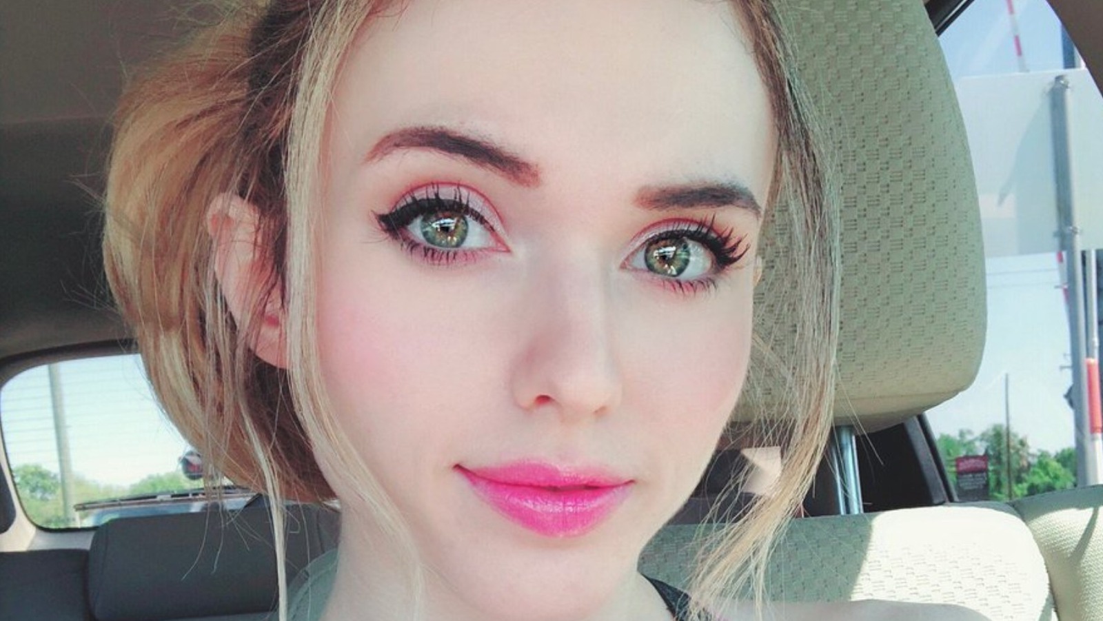 Tragic Details About Amouranth