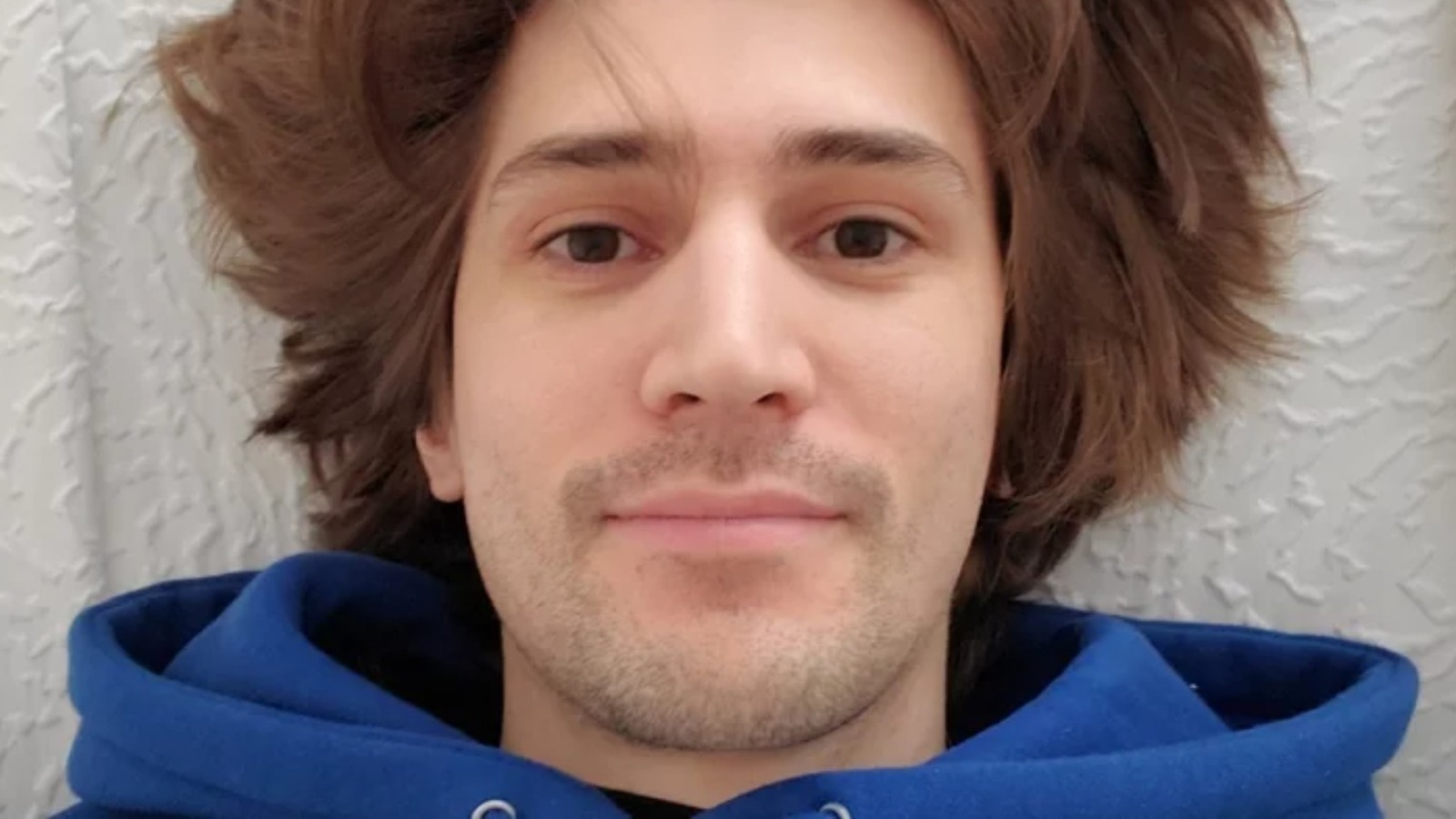 xQc's Bleeding Ears Update Has Fans Worried xQc's Bleeding Ears Update Has Fans Worried